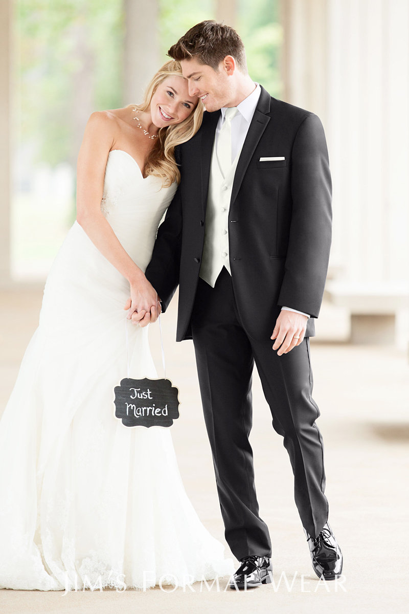 4 Ways to Upgrade Your Wedding Tuxedo Style - JFW